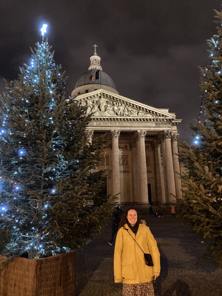 Grace Roper presents her work at 3rd PSL Chemical Biology Symposium in ...